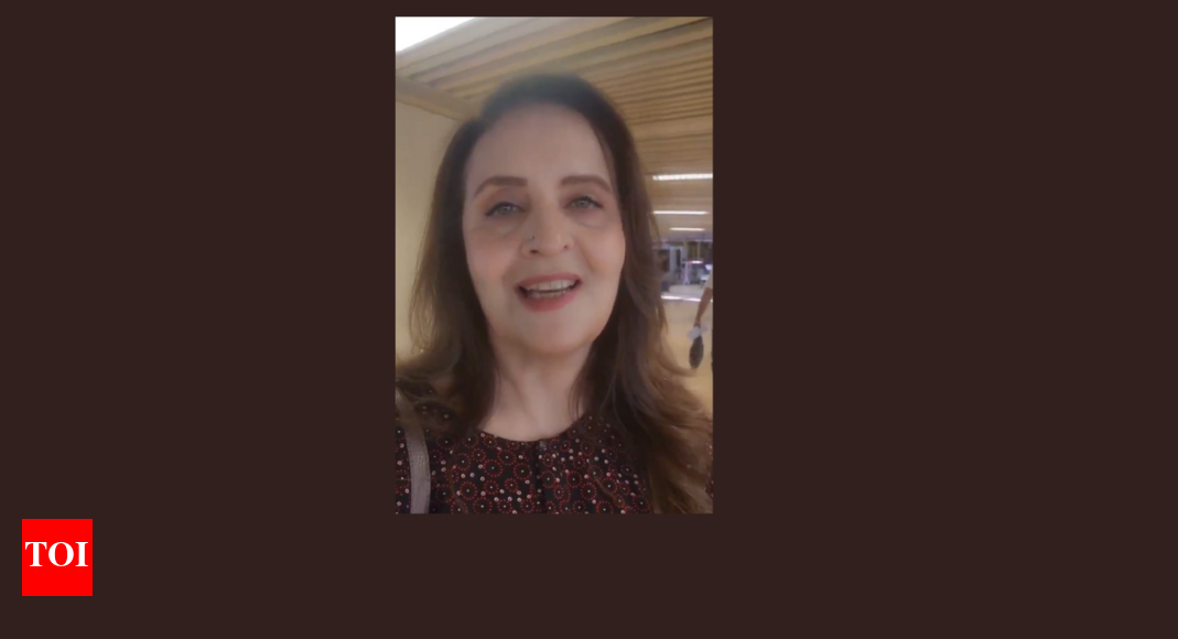 Lack of water at Karachi airport washrooms? Pakistani actor Hina Bayat ...