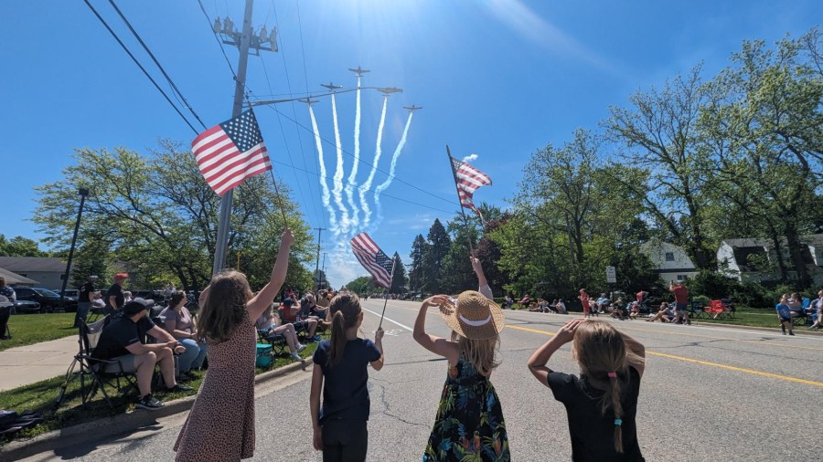 Photos: Memorial Day parades, ceremonies across West Michigan – CONVEN ...