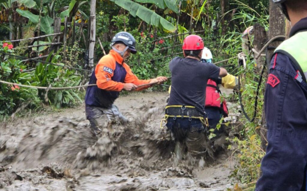 Venezuela Deploys Nationwide Task Force After Heavy Rains Cut Off ...