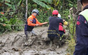 Venezuela Deploys Nationwide Task Force After Heavy Rains Cut Off ...