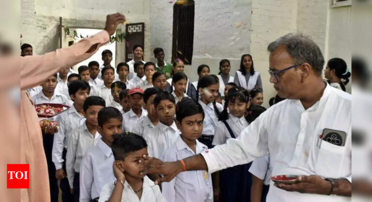 UP Board introduces online attendance for teachers, students ...