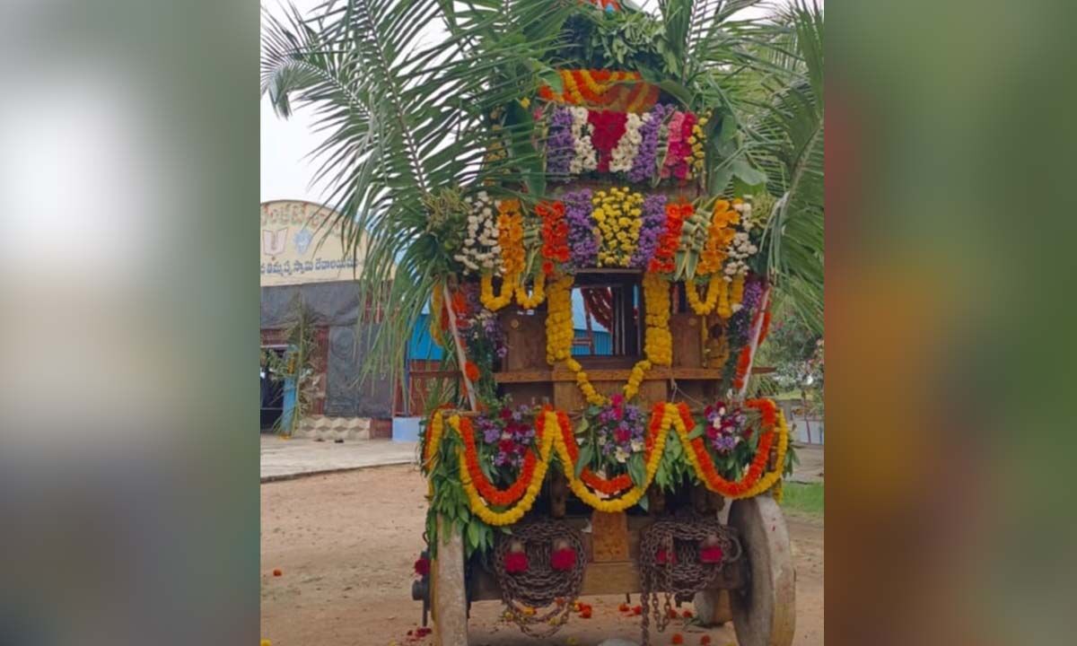 Sravana Masam Third Saturday Chariot Festival at Swayambu Kattakinda ...