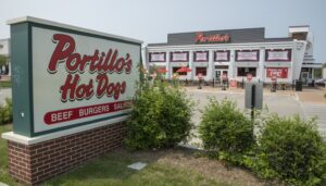 Portillo’s CEO Michael Osanloo resigns immediately – CONVEN.ORG | HOME
