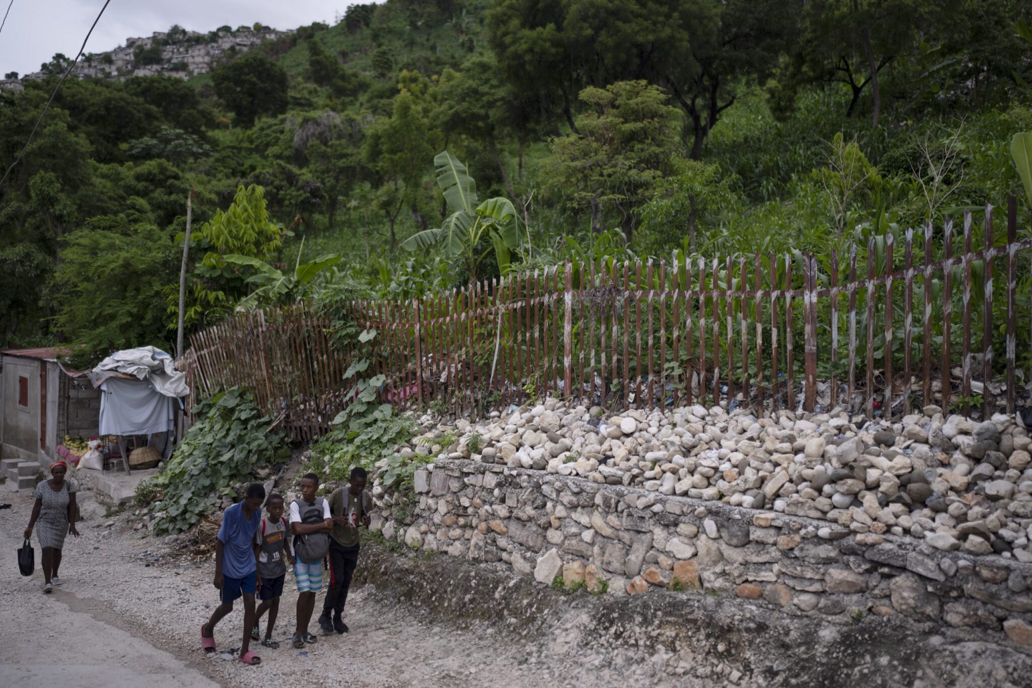 Gang advance forces Doctors Without Borders to close Turgeau hospital ...
