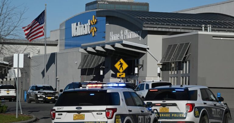 Man shot inside Midtown Anchorage Walmart dies – CONVEN.ORG | HOME