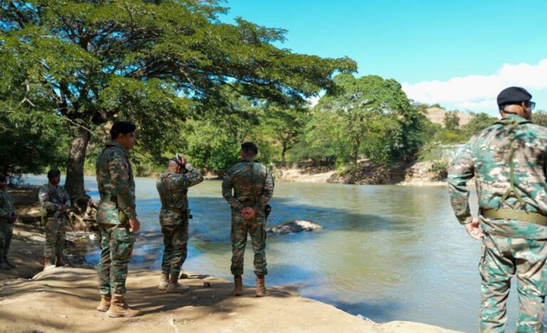 Dominican Army reviews security operations at key border checkpoints ...
