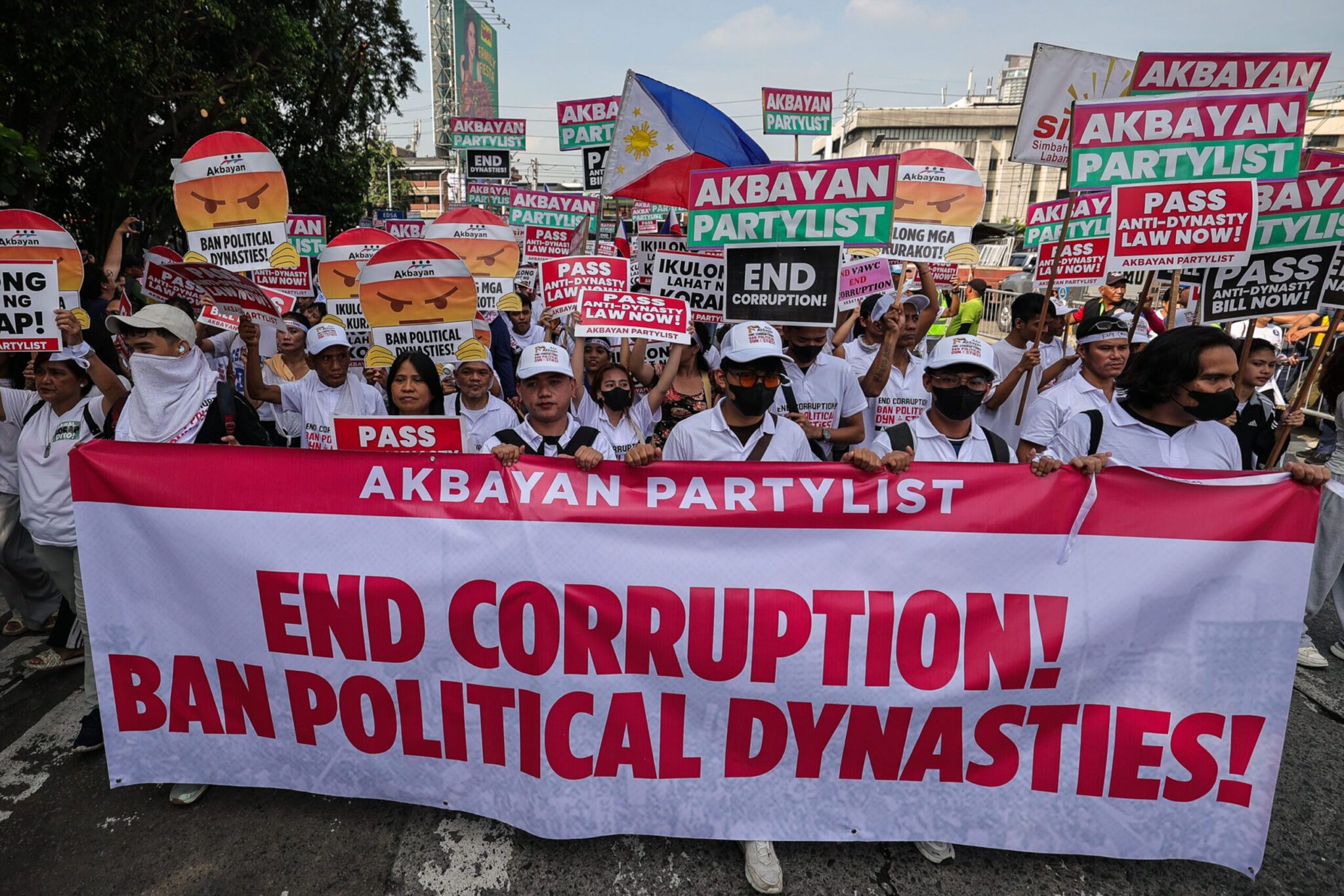 End political dynasties, say protesters at second Trillion Peso March ...