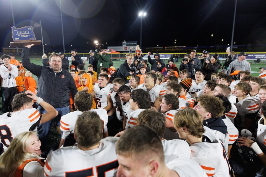 Foxes always find a way: Silverton captures third state football ...