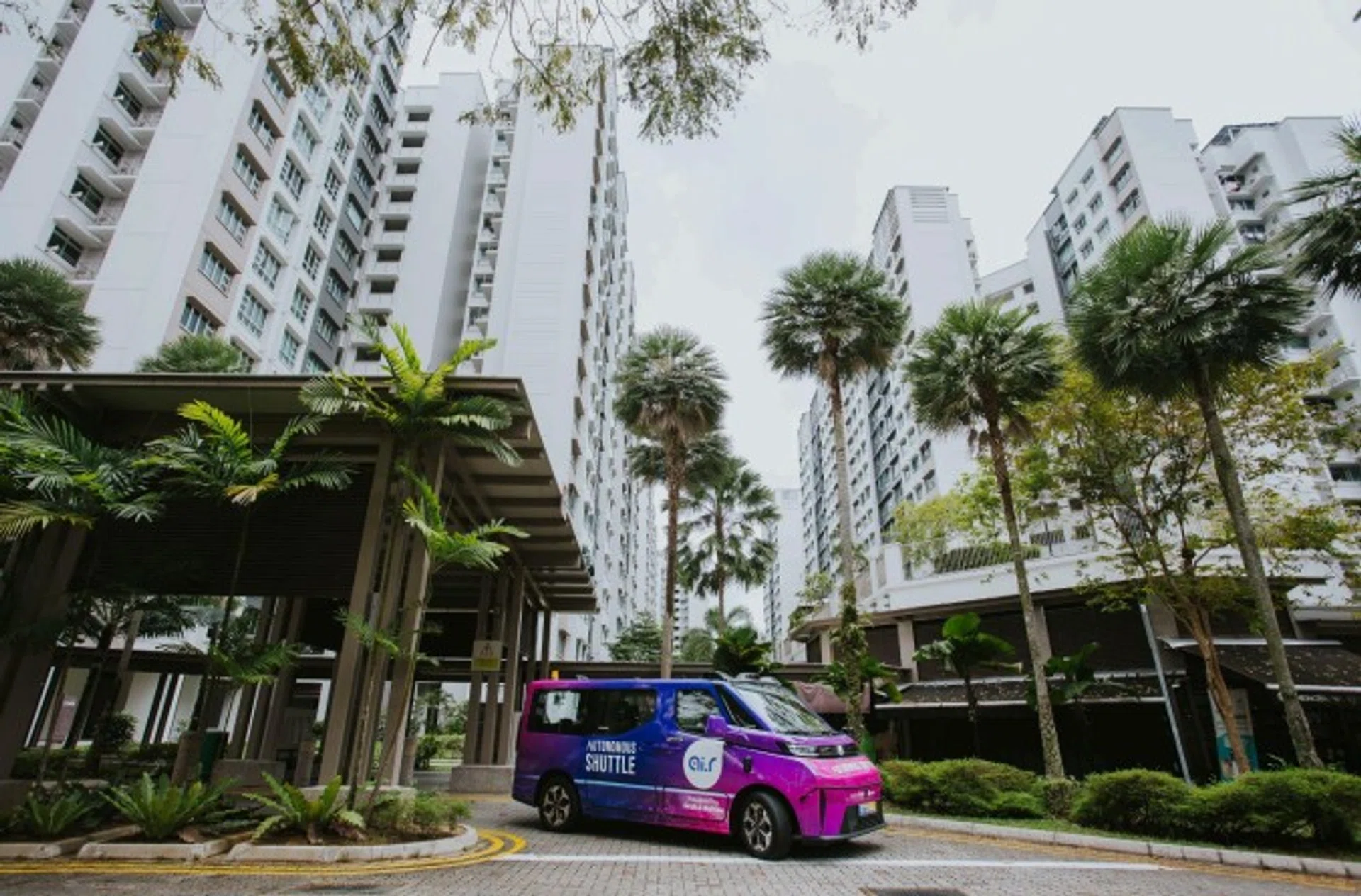 LTA greenlights autonomous vehicle testing by WeRide, Grab in Punggol ...