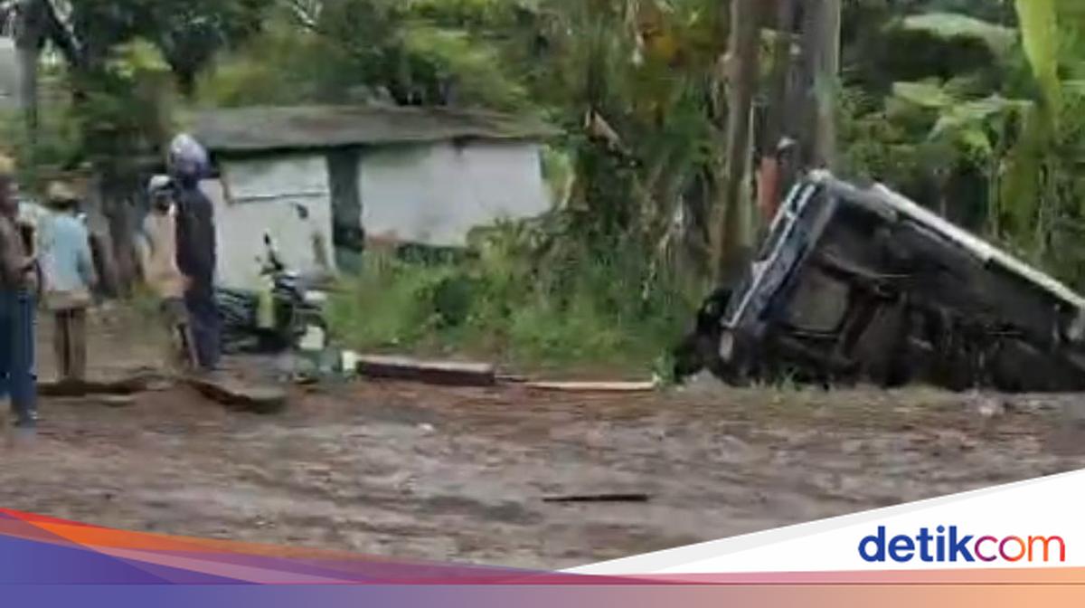 5 Orang Luka-luka Imbas Kecelakaan Beruntun Ekskavator dan Mobil di ...