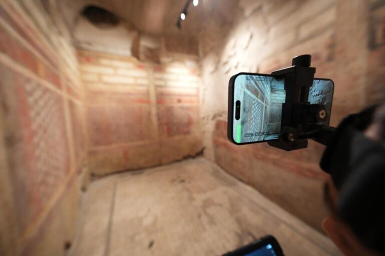 Ancient Rome meets modern technology as tourists get livestream tours ...