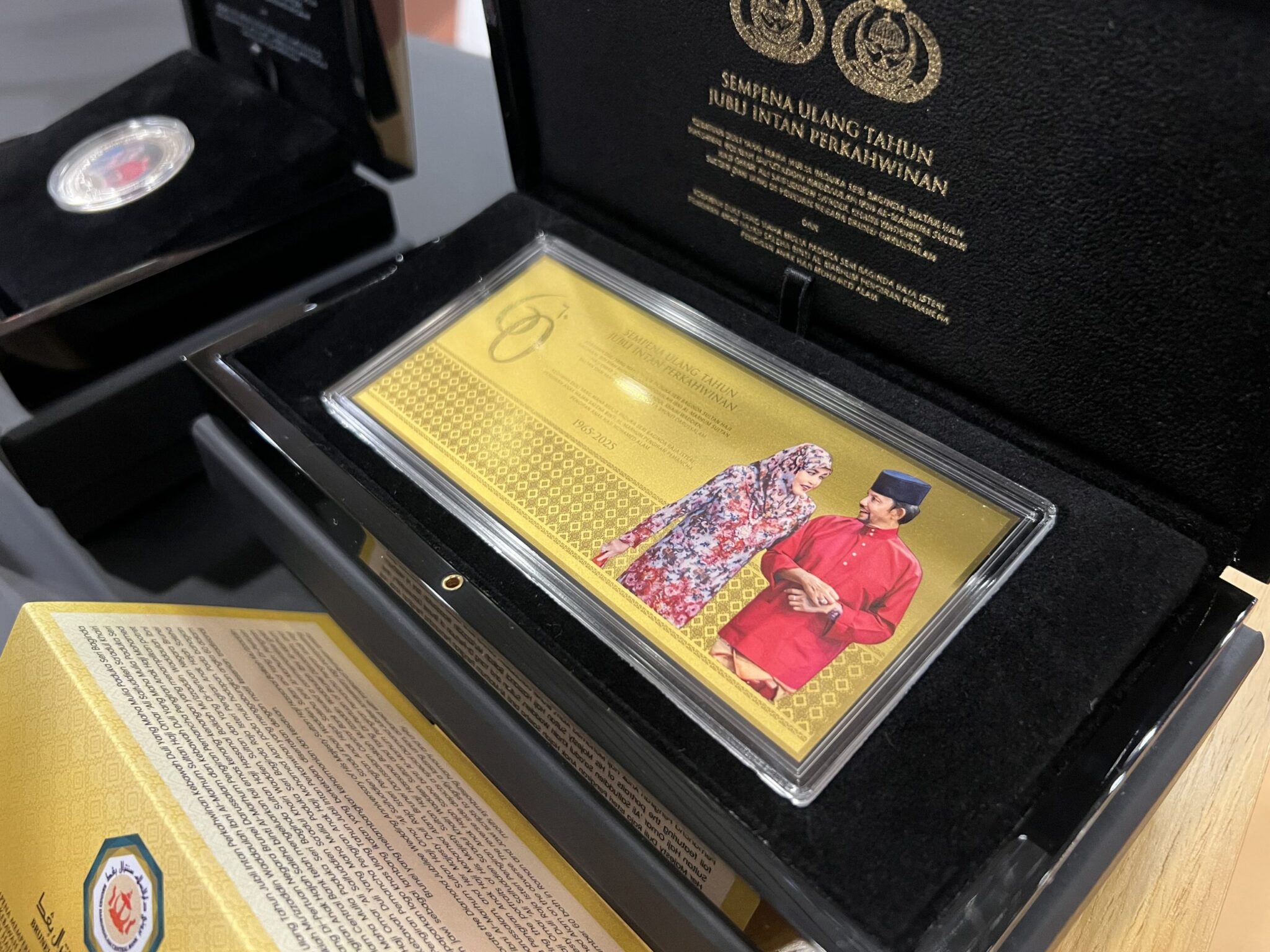 BDCB launches commemorative coins, gold foil for Royal Diamond Jubilee ...