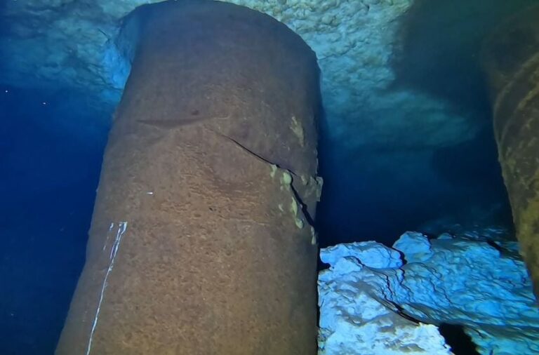 Corroding columns are damaging the aquifer under Maya Train – CONVEN ...