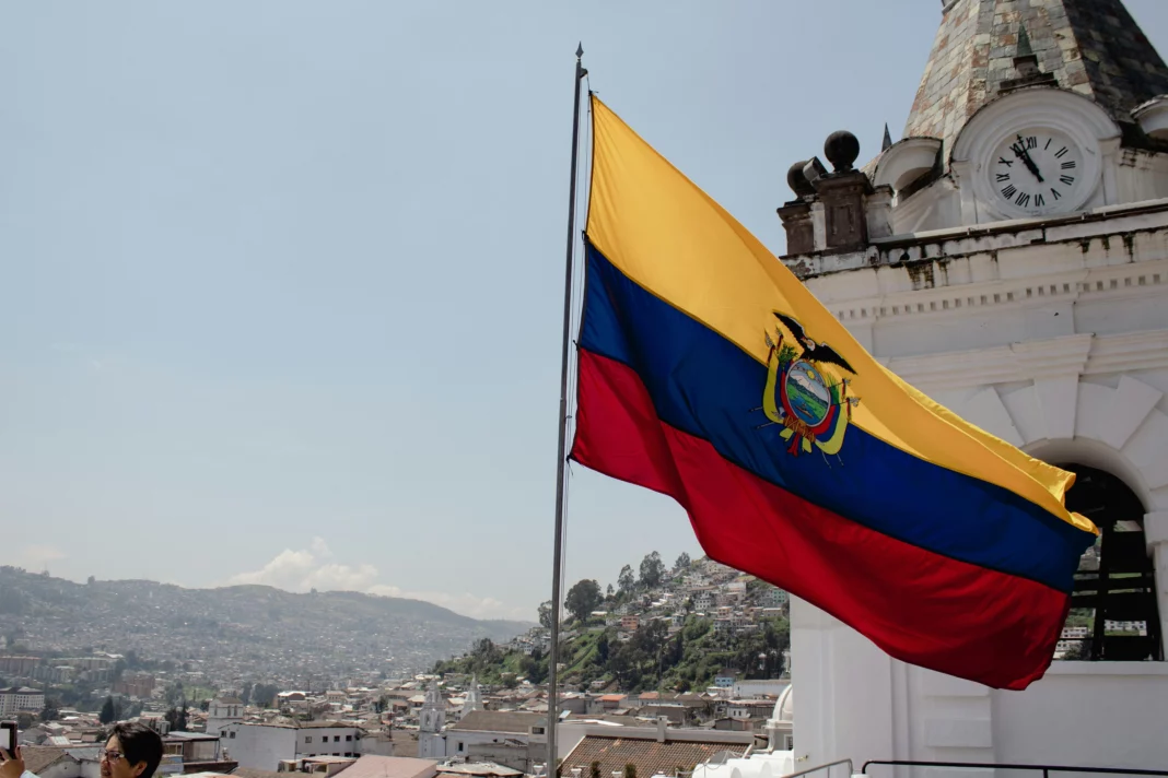 Ecuador’s Social Security Is Tapping Its Own Savings to Keep – CONVEN ...