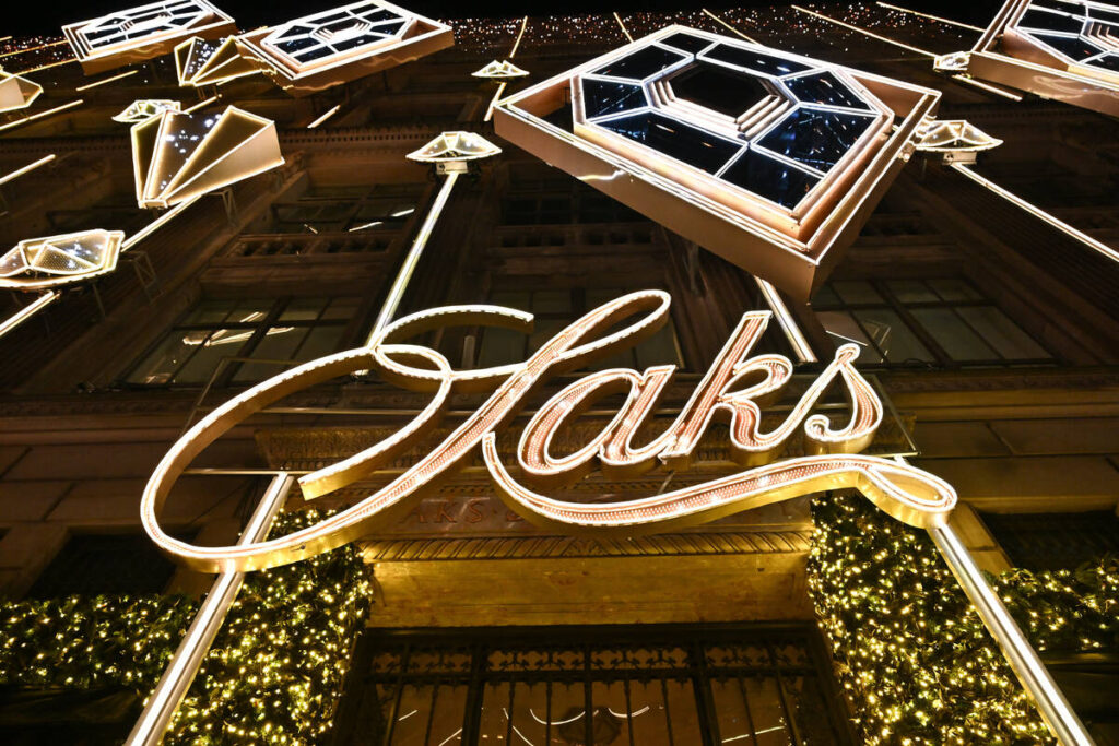 Saks Off Fifth closing Las Vegas stores – CONVEN.ORG | HOME