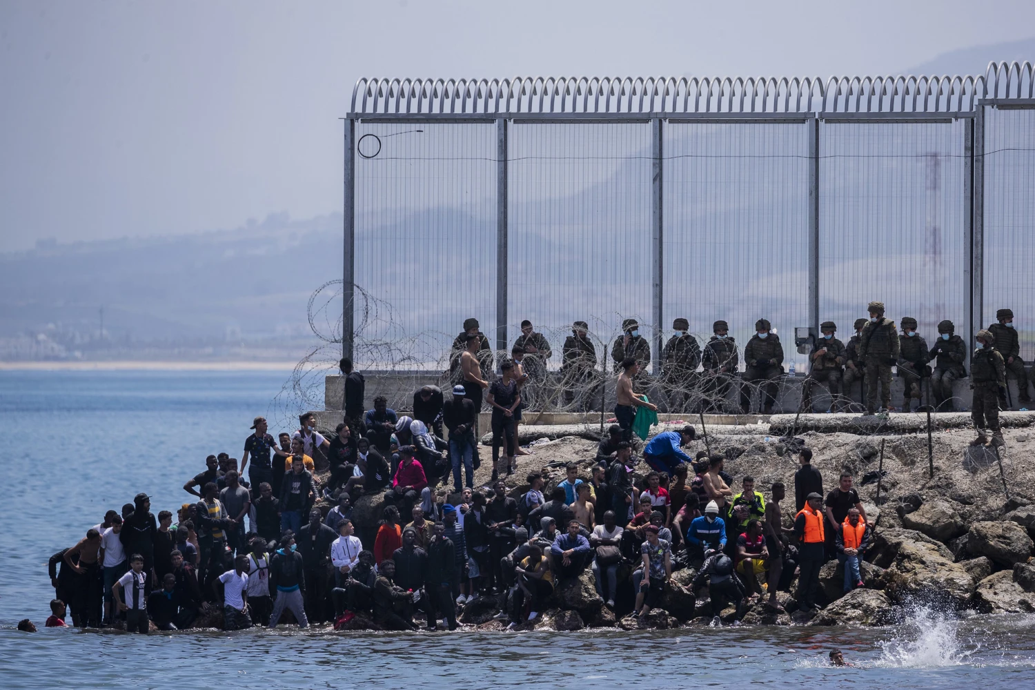 Thanks to Morocco, Irregular Arrivals to Spain Drop 42.6% in 2025 ...